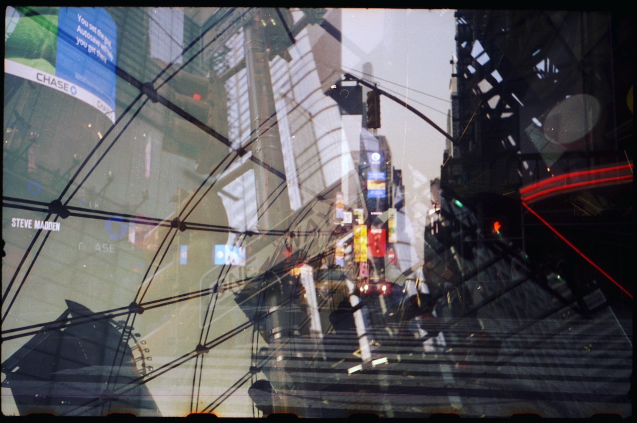 How do view cameras work?